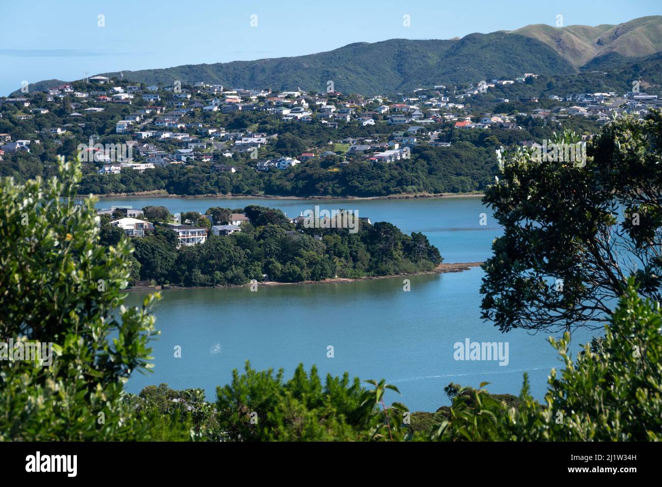 Houses in Whitby and Paremata, beside Browns Bay, Pauatahanui Inlet ...