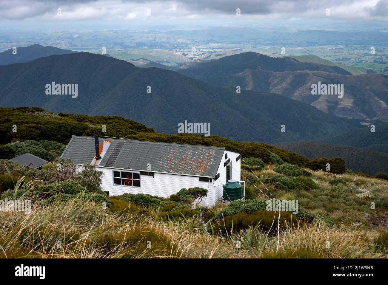 Jumbo Hut, Holdsworth-Jumbo circuit, Tararua Ranges, North Island, New ...