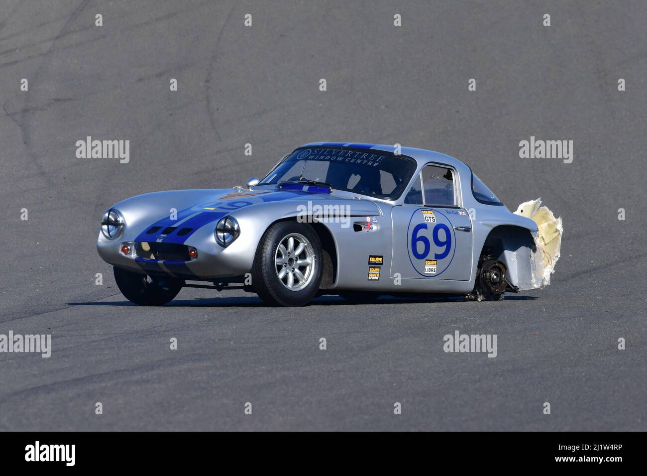 Looks like the half shaft has snapped, all fixed for the race though ...