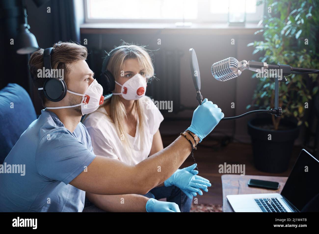 Radio host in studio interview hi-res stock photography and images - Alamy