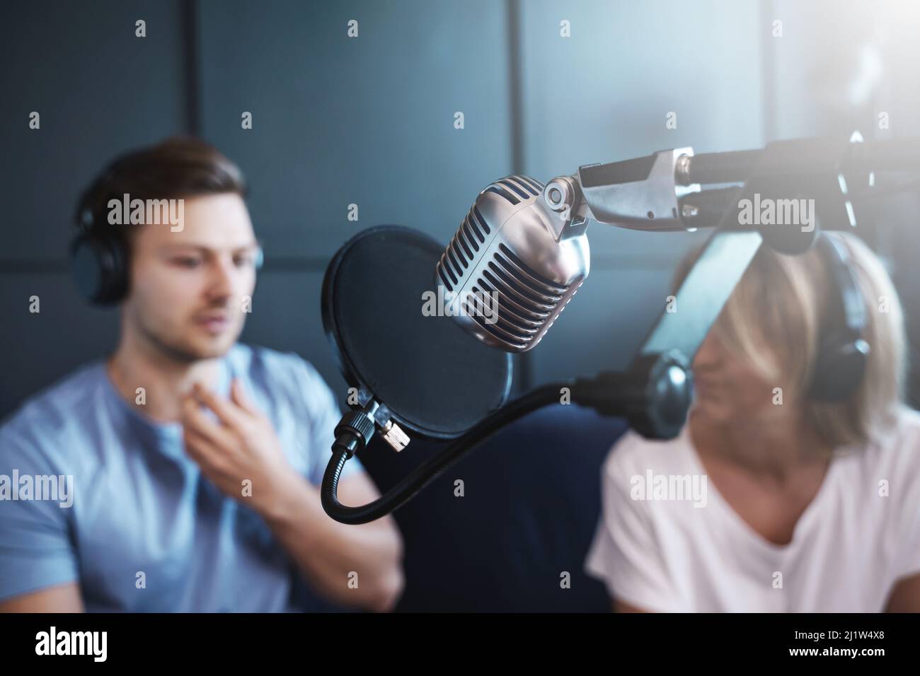 Interview radio studio hi-res stock photography and images - Alamy