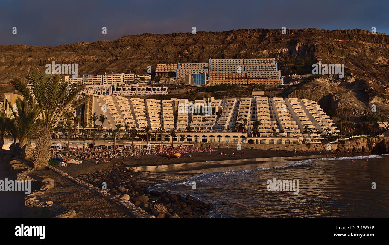 Playa del taurito hi-res stock photography and images - Alamy