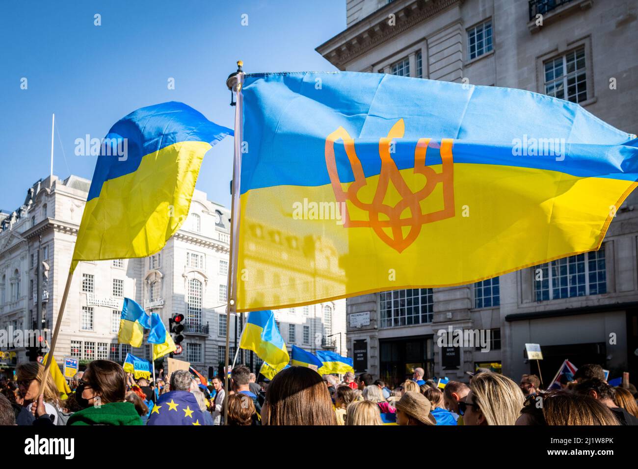 Ukraine flag waving hi-res stock photography and images - Alamy
