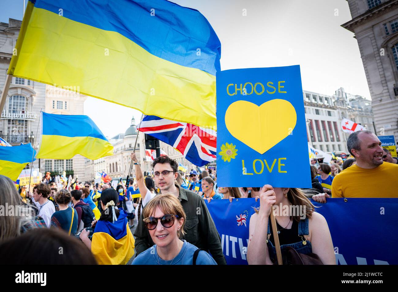 Thousands march in solidarity against the war in Ukraine. 'London ...
