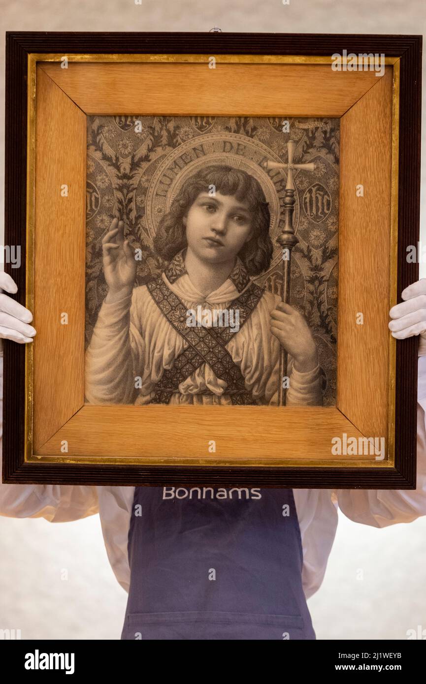 London, UK. 28 March 2022. A technician presents “Lumen de Lumine”, a ...