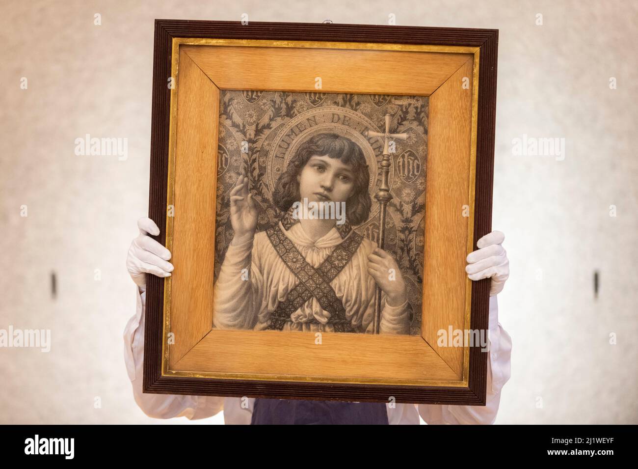 London, UK. 28 March 2022. A technician presents “Lumen de Lumine”, a ...