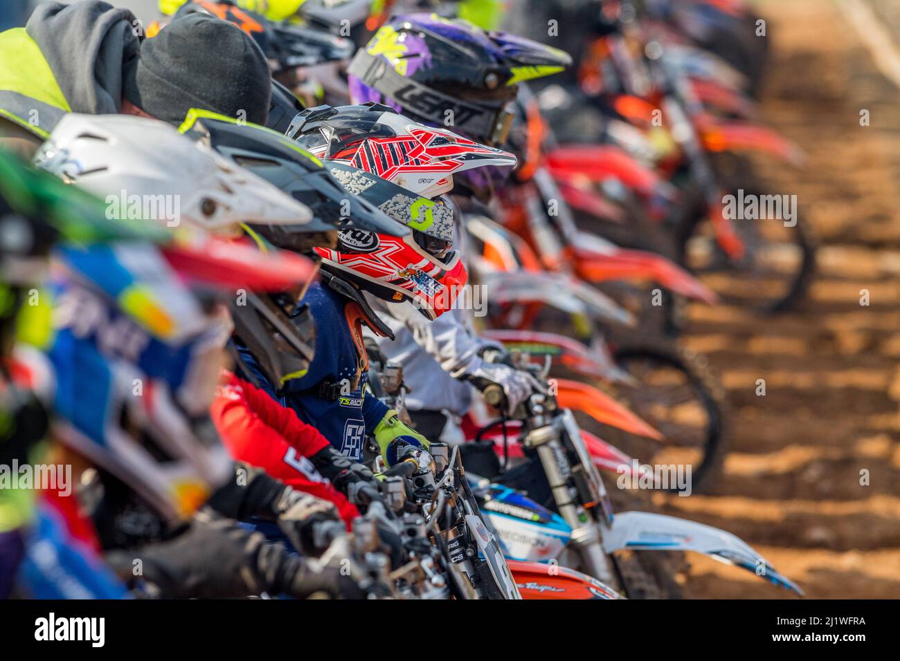 Grid start hi-res stock photography and images - Alamy