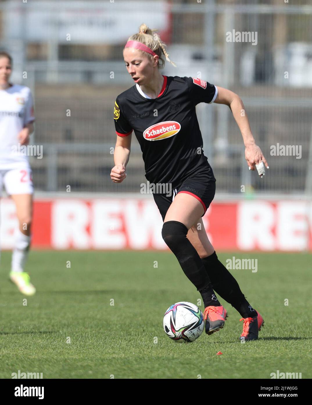 Cologne, Germany. 27th Mar, 2022. Flyeralarm Women's Bundesliga ...