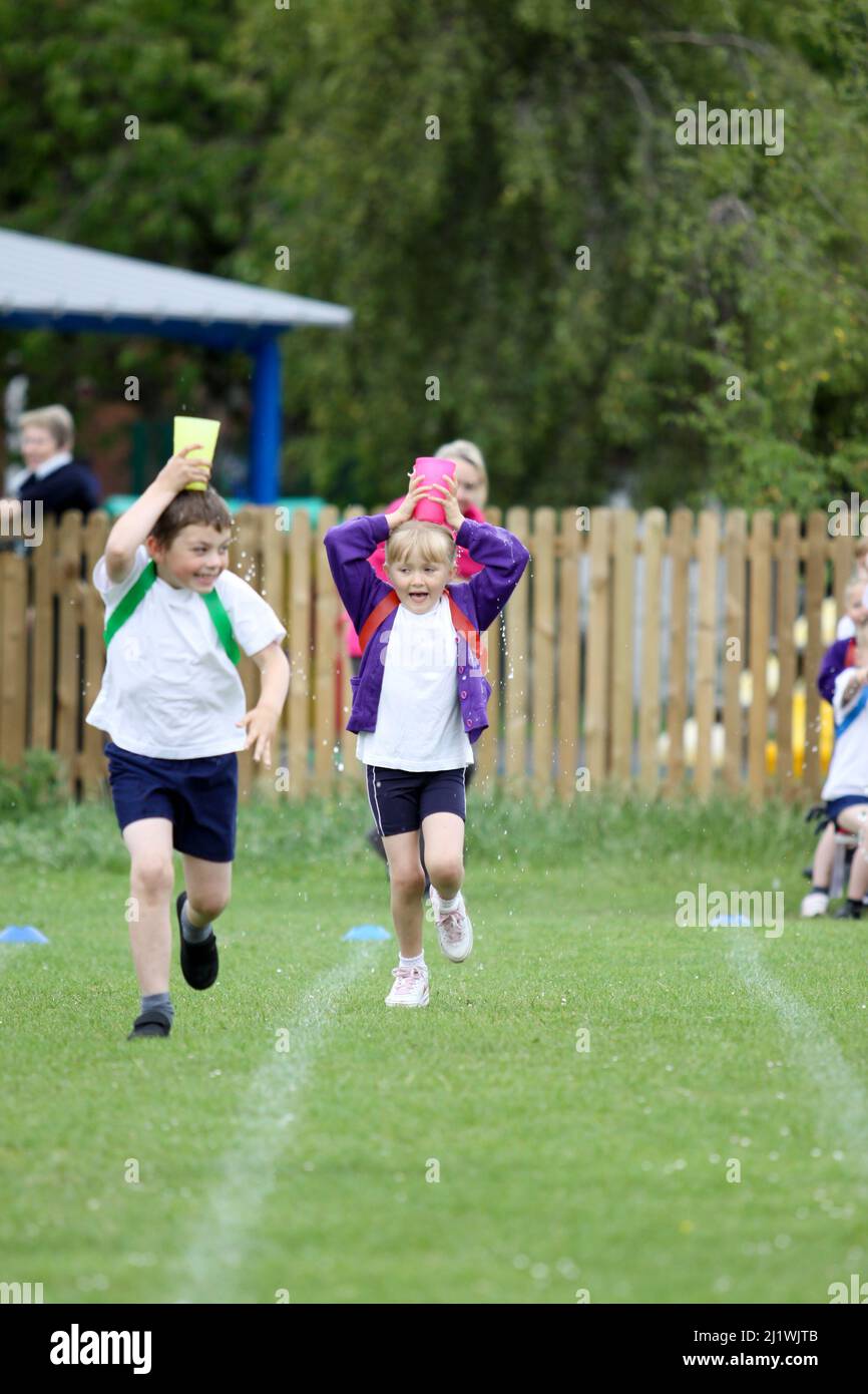 Primary school year 5 hi-res stock photography and images - Alamy