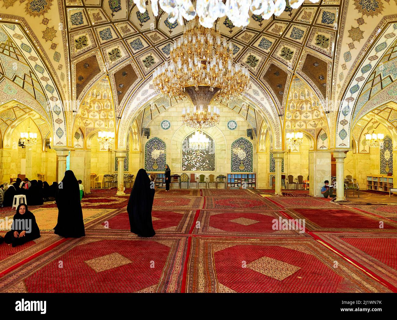 Syria. Damascus. People praying in a mosque Stock Photo - Alamy