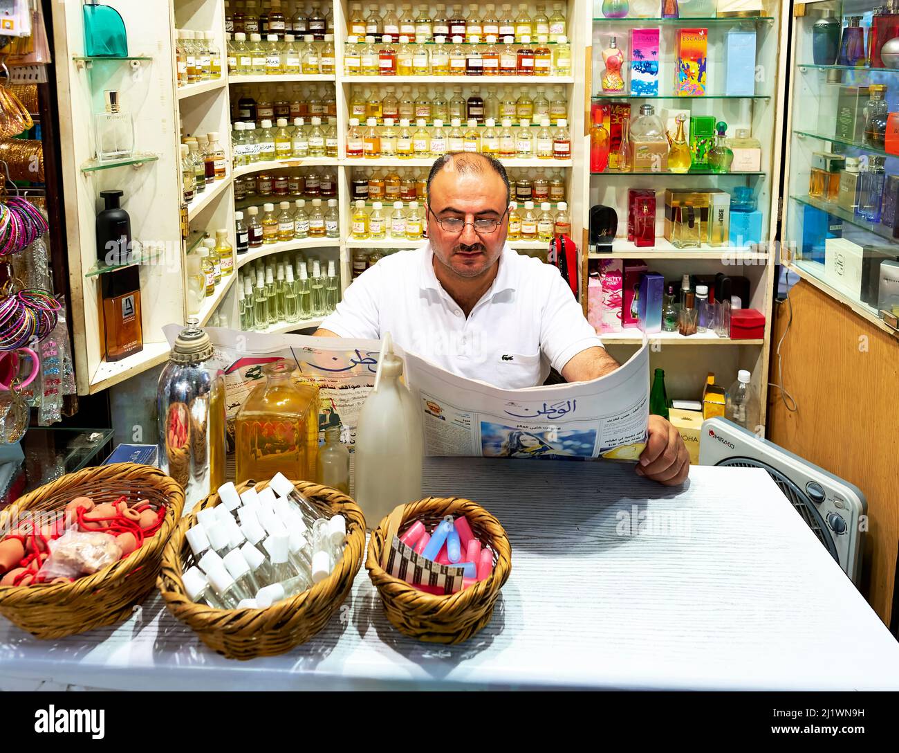 Syria. Damascus. A shop in Al-Hamidiyah Souq Stock Photo - Alamy