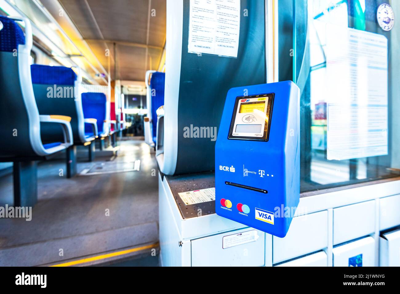 Automatic ticket machine train station hi-res stock photography and ...