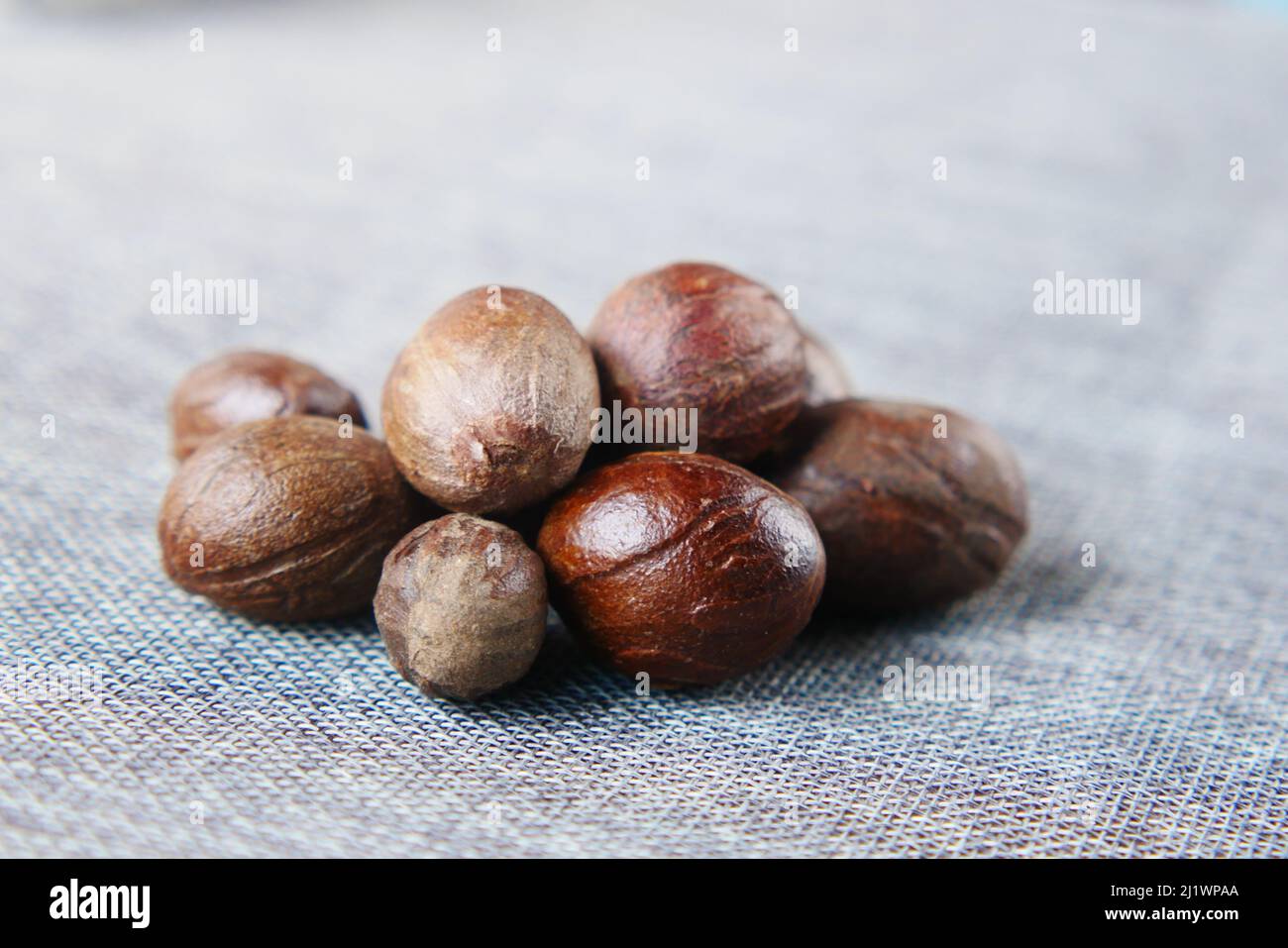 Ground nutmeg powder on table hi-res stock photography and images - Alamy