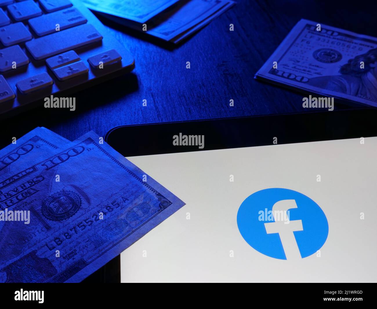 Facebook logo money hi-res stock photography and images - Alamy