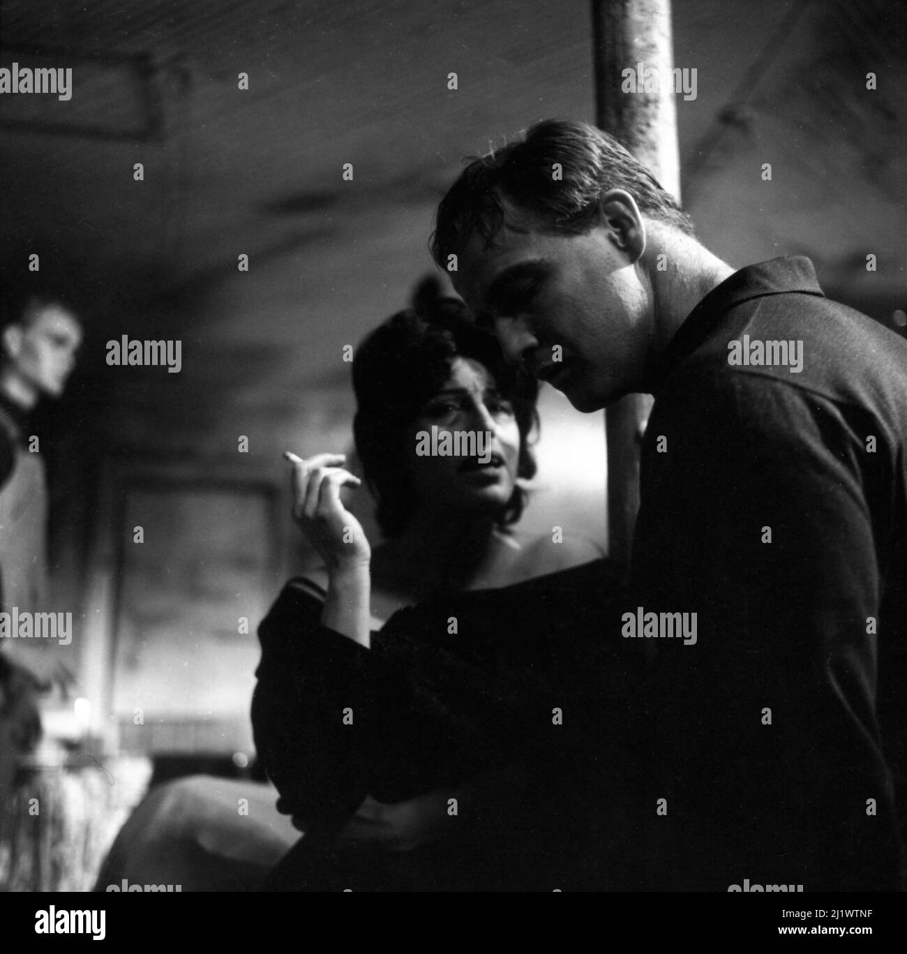ANNA MAGNANI and MARLON BRANDO on set candid during filming of THE ...