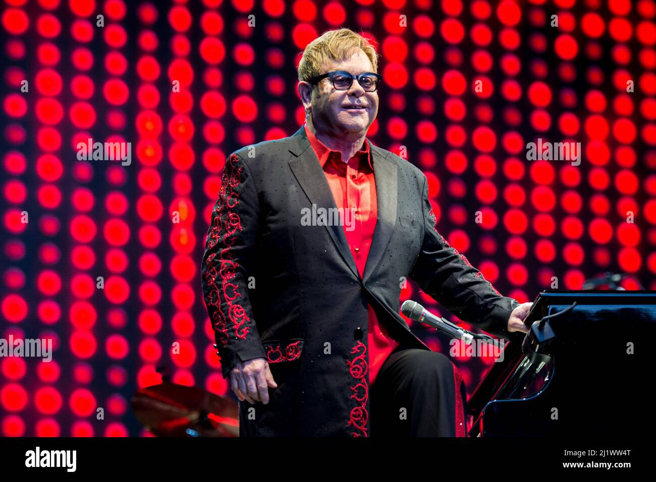 Reginald dwight hi-res stock photography and images - Alamy