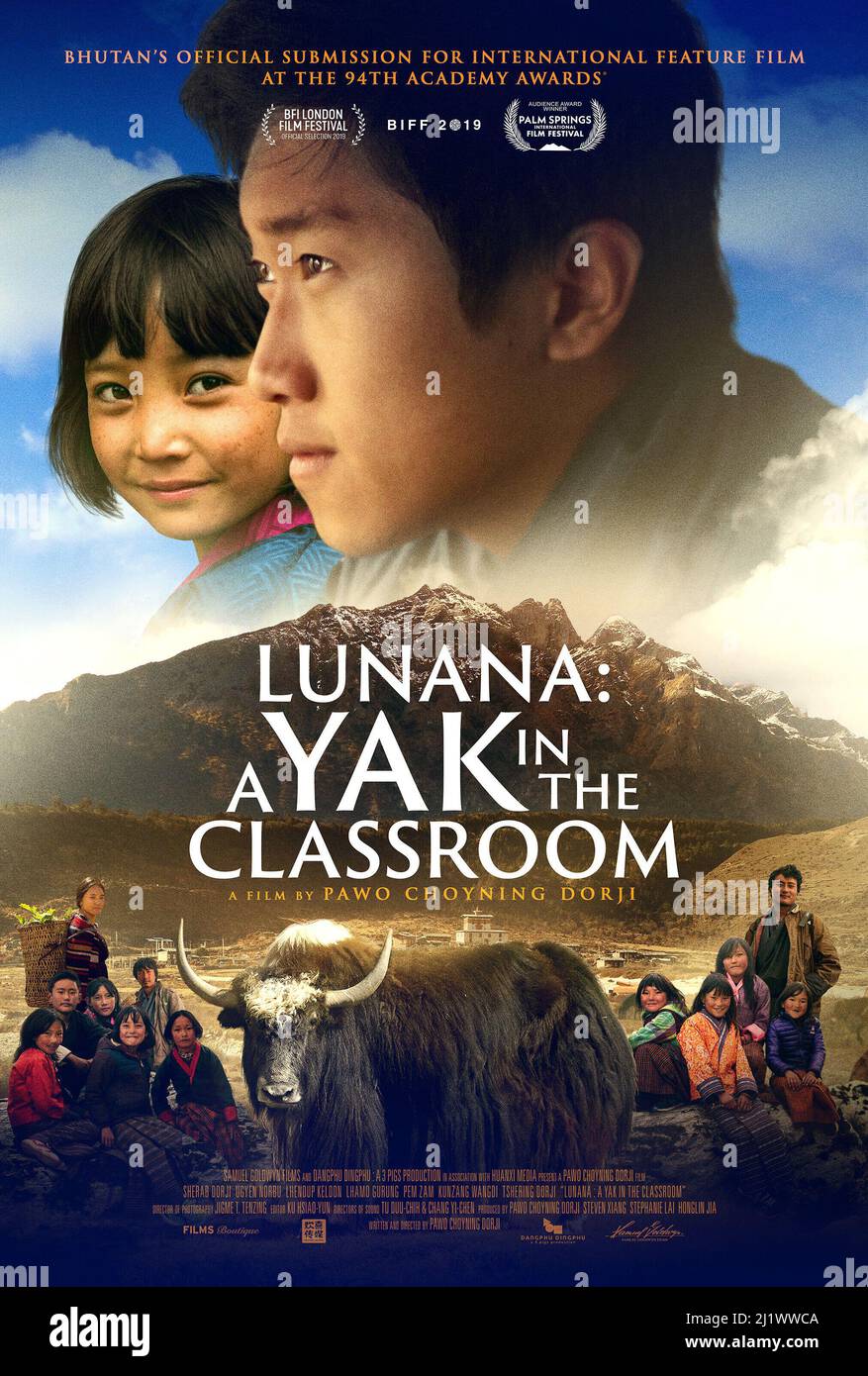 LUNANA: A YAK IN THE CLASSROOM (2019), directed by PAWO CHOYNING DORJI. Credit: Dangphu Dingphu ...