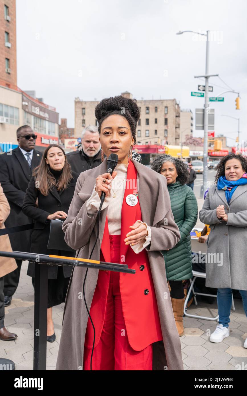 Bronx, USA. 27th Mar, 2022. Shellise Rogers of NORML NYC joined ...