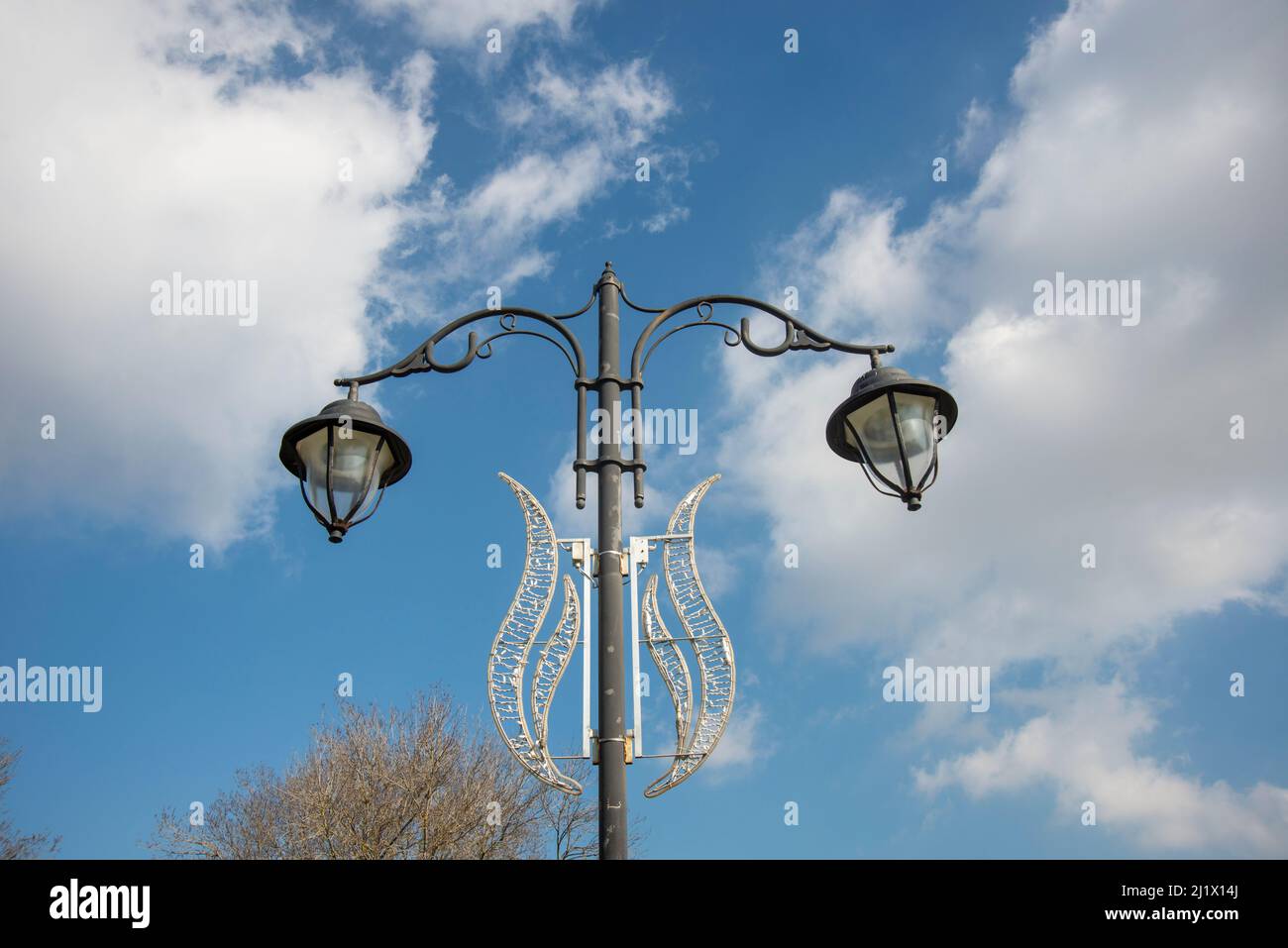 Streetlight cartoon hi-res stock photography and images - Alamy