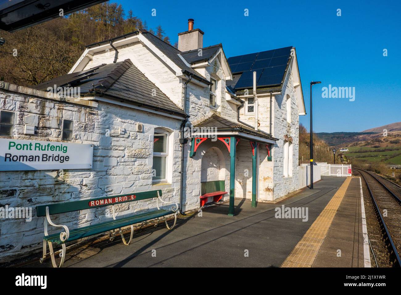 Roman Bridge railway station in Snowdonia, North Wales Stock Photo - Alamy