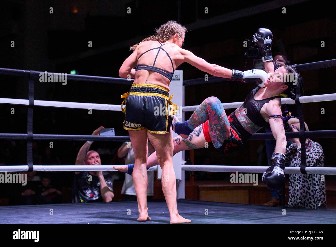 Muay Thai Kickboxing Stock Photo - Alamy