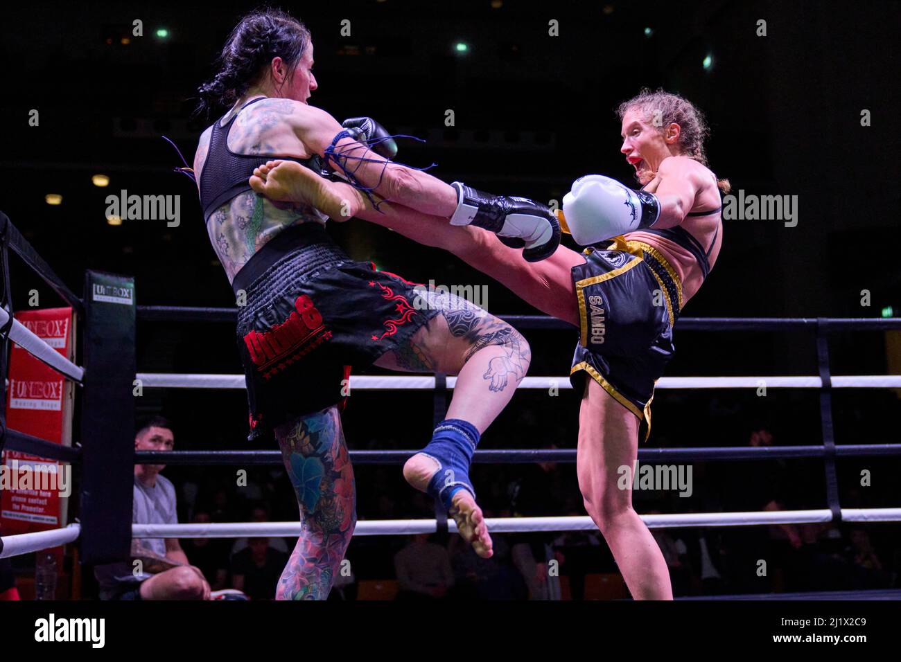 Muay Thai Kickboxing Stock Photo - Alamy