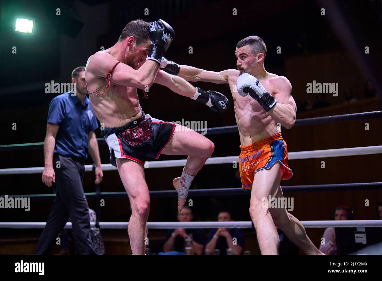Muay Thai Kickboxing Stock Photo - Alamy