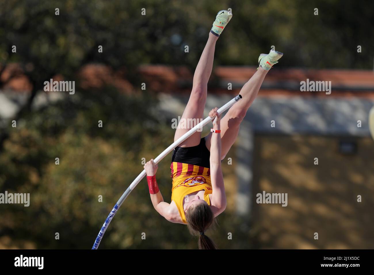 Amanda Moll of Olympia Capital High (Wash.) wins the girls pole vault ...
