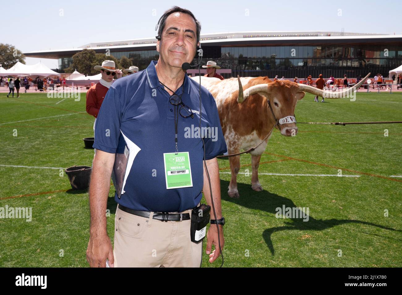 Ventura County deputy attorney general David Glassman poses with Texas ...