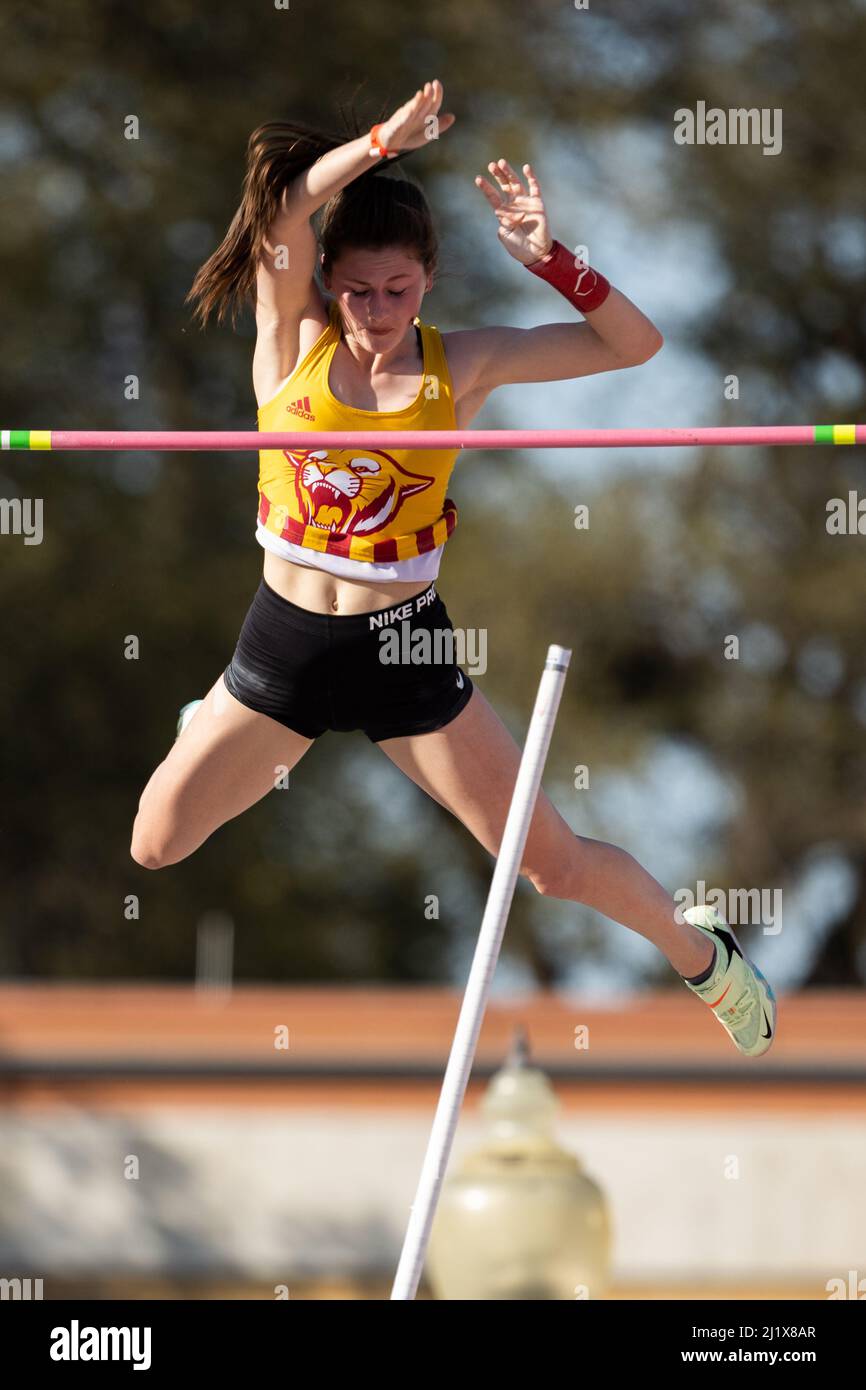 Amanda Moll of Captial High in Olympia, Washington breaks the National ...