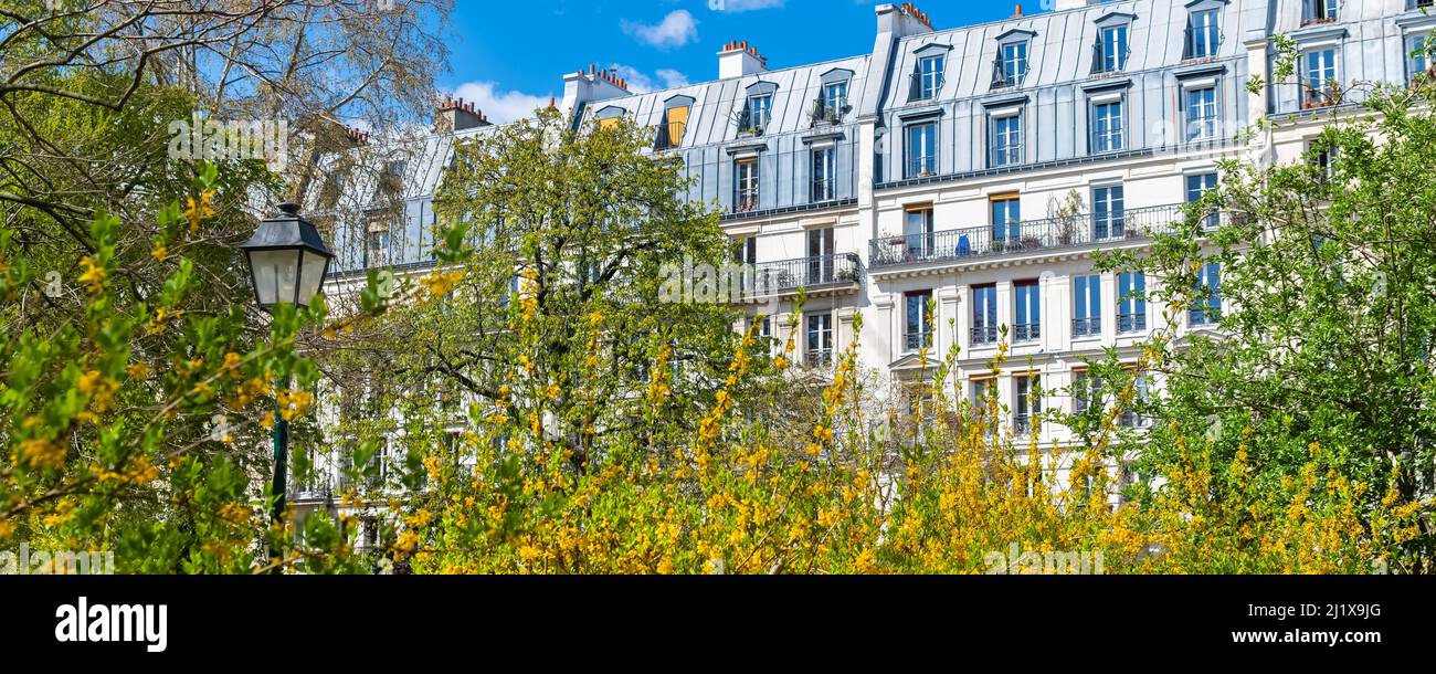 Paris, beautiful buildings, avenue de la Republique in the 11e district ...