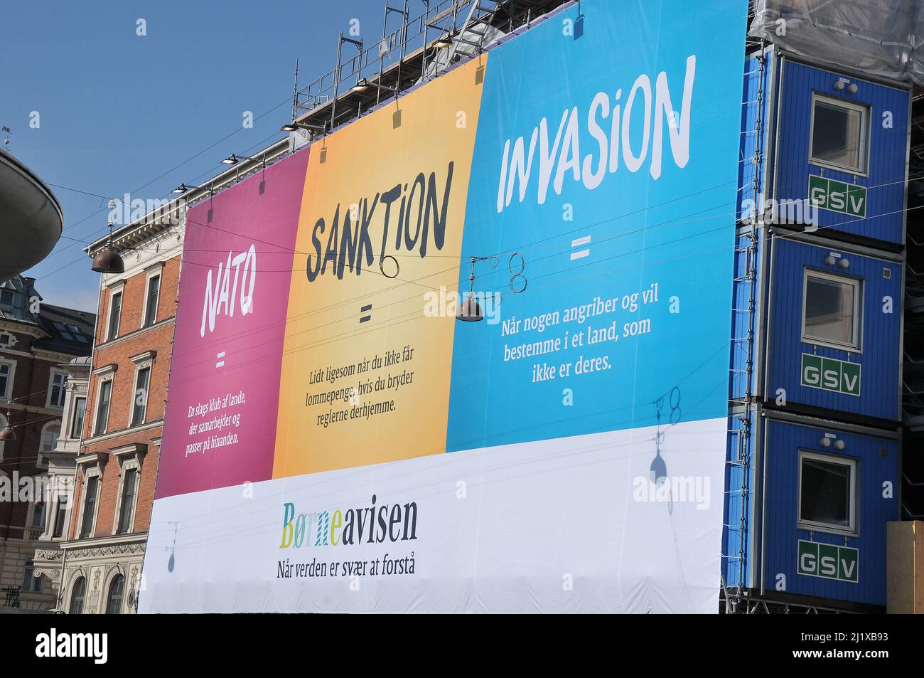 Children news paprs hi-res stock photography and images - Alamy