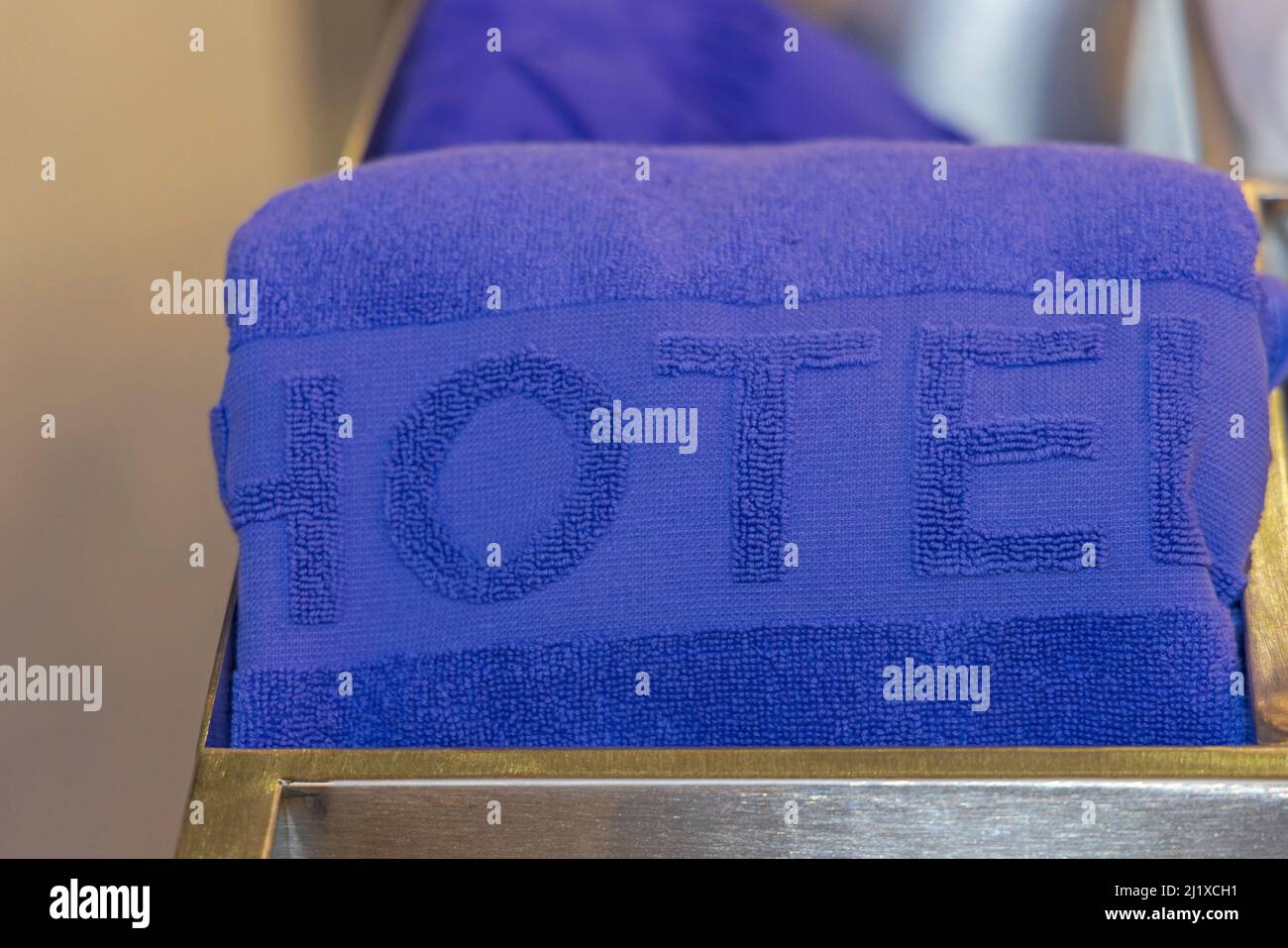 Hotel towel sign hi-res stock photography and images - Alamy