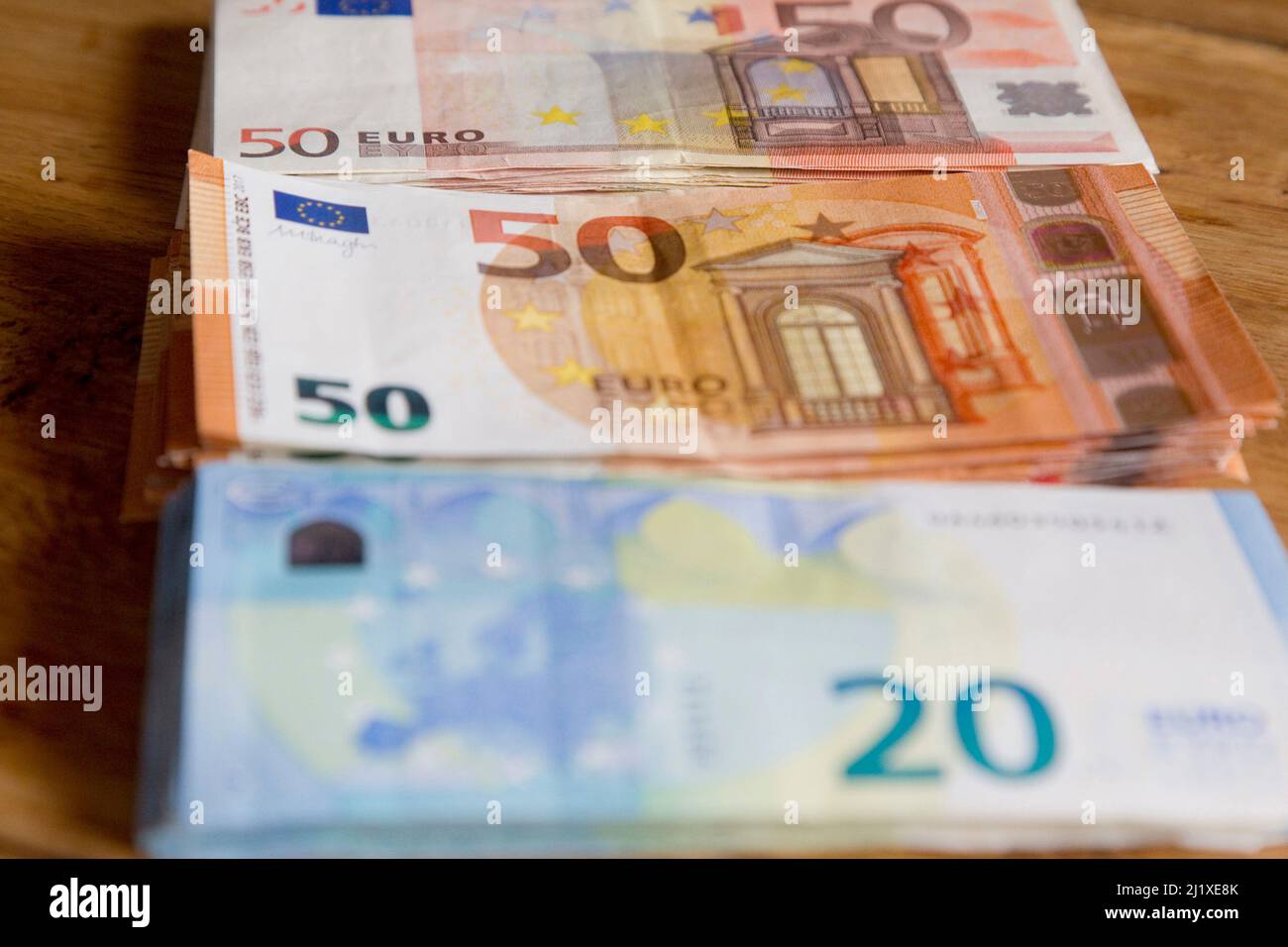 Bundle of 50 euro notes hi-res stock photography and images - Alamy