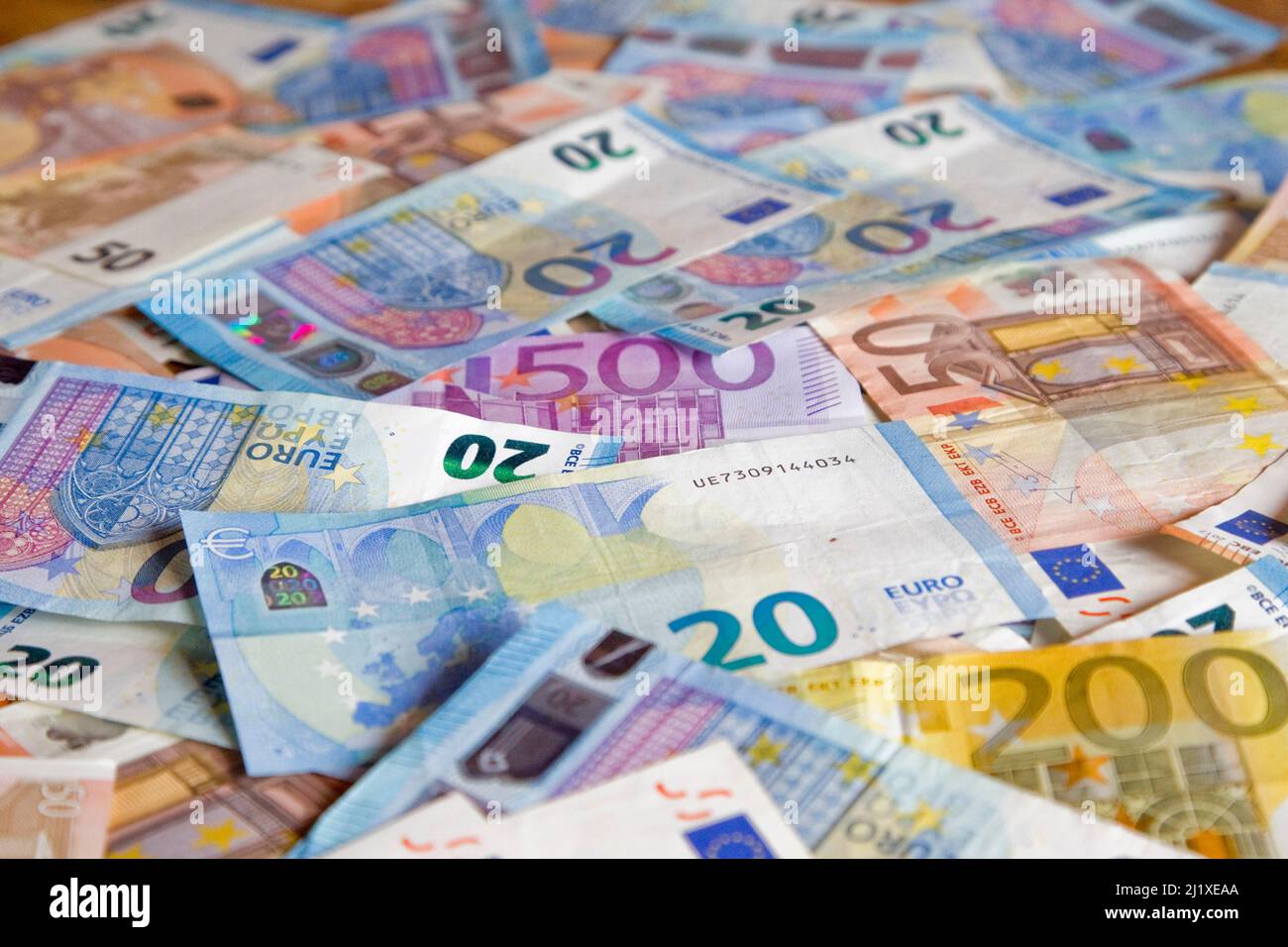 200 euro note hi-res stock photography and images - Alamy