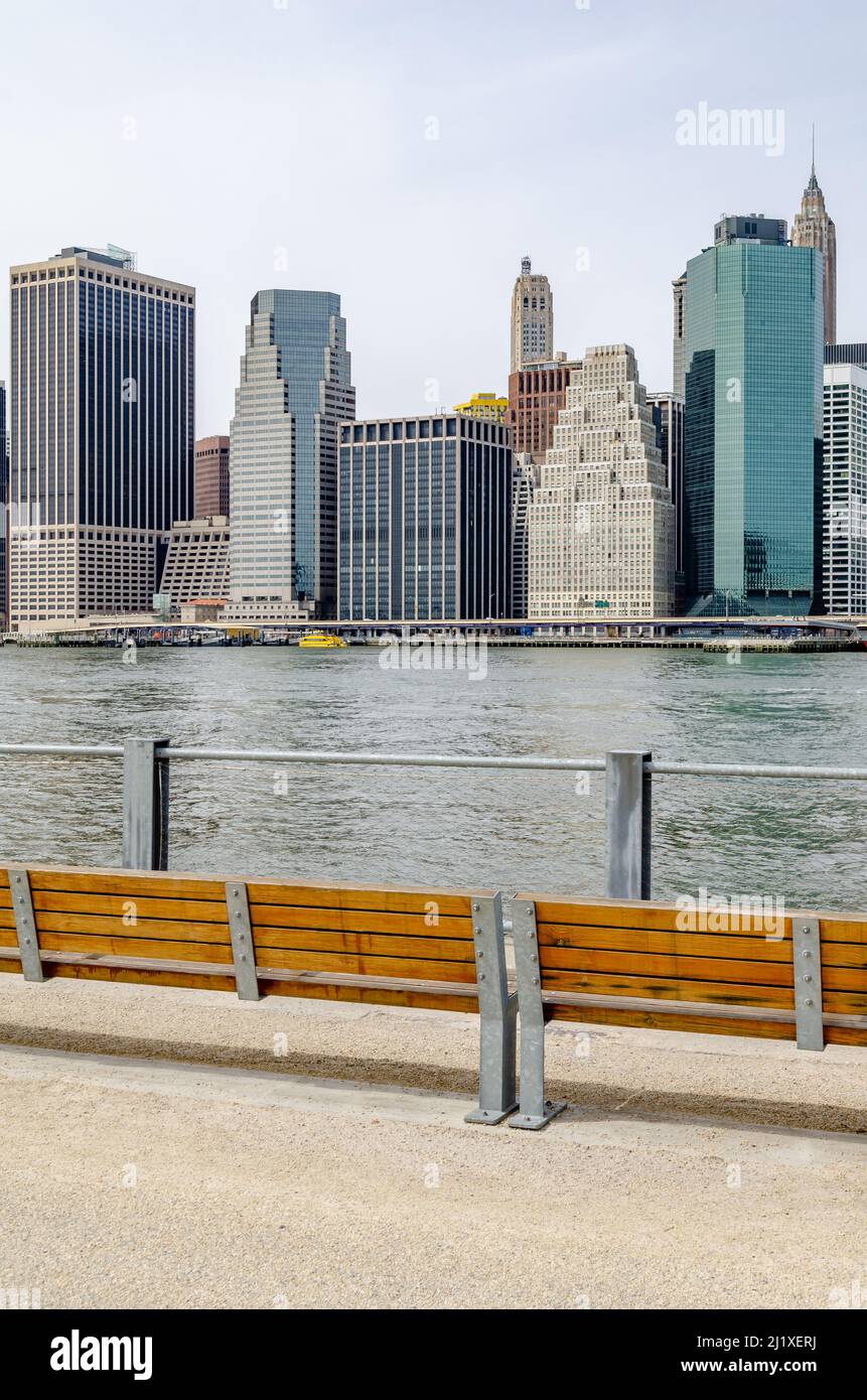 Skyline of Manhattan, New York City, view from waterfront in Brooklyn ...