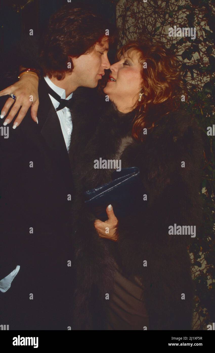 Brenda vaccaro and guy hector hi-res stock photography and images - Alamy
