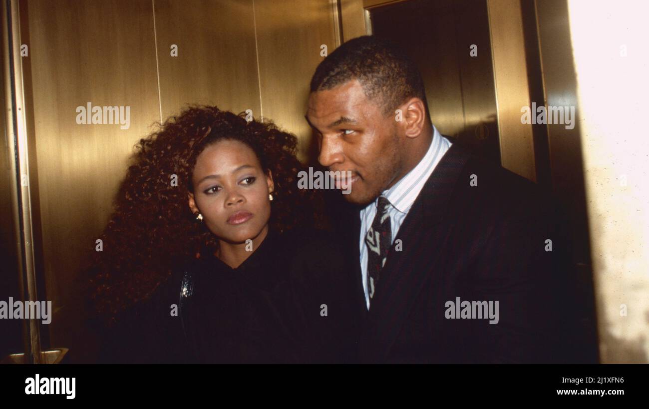 Los Angeles.CA.USA. LIBRARY. Mike Tyson and wife Robin Givens. March ...