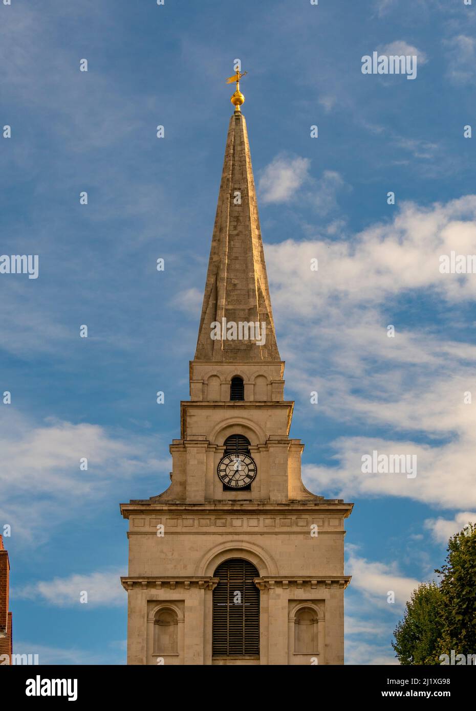 White spire clock tower hi-res stock photography and images - Alamy