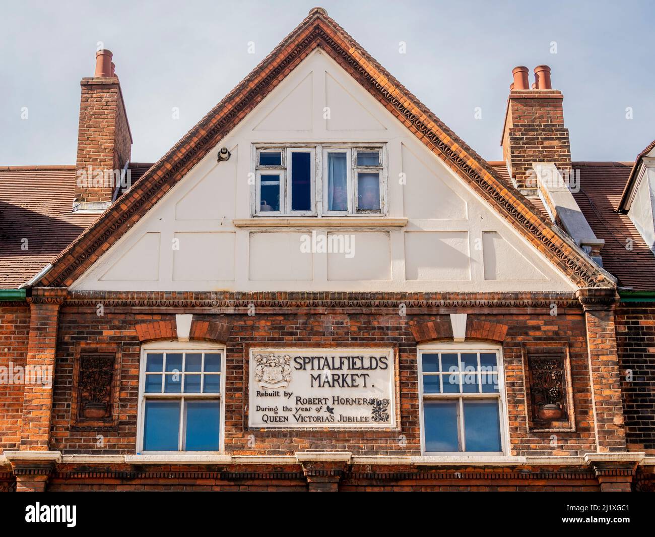 Commercial Street Victorian entrance to Spitalfields Market. London ...