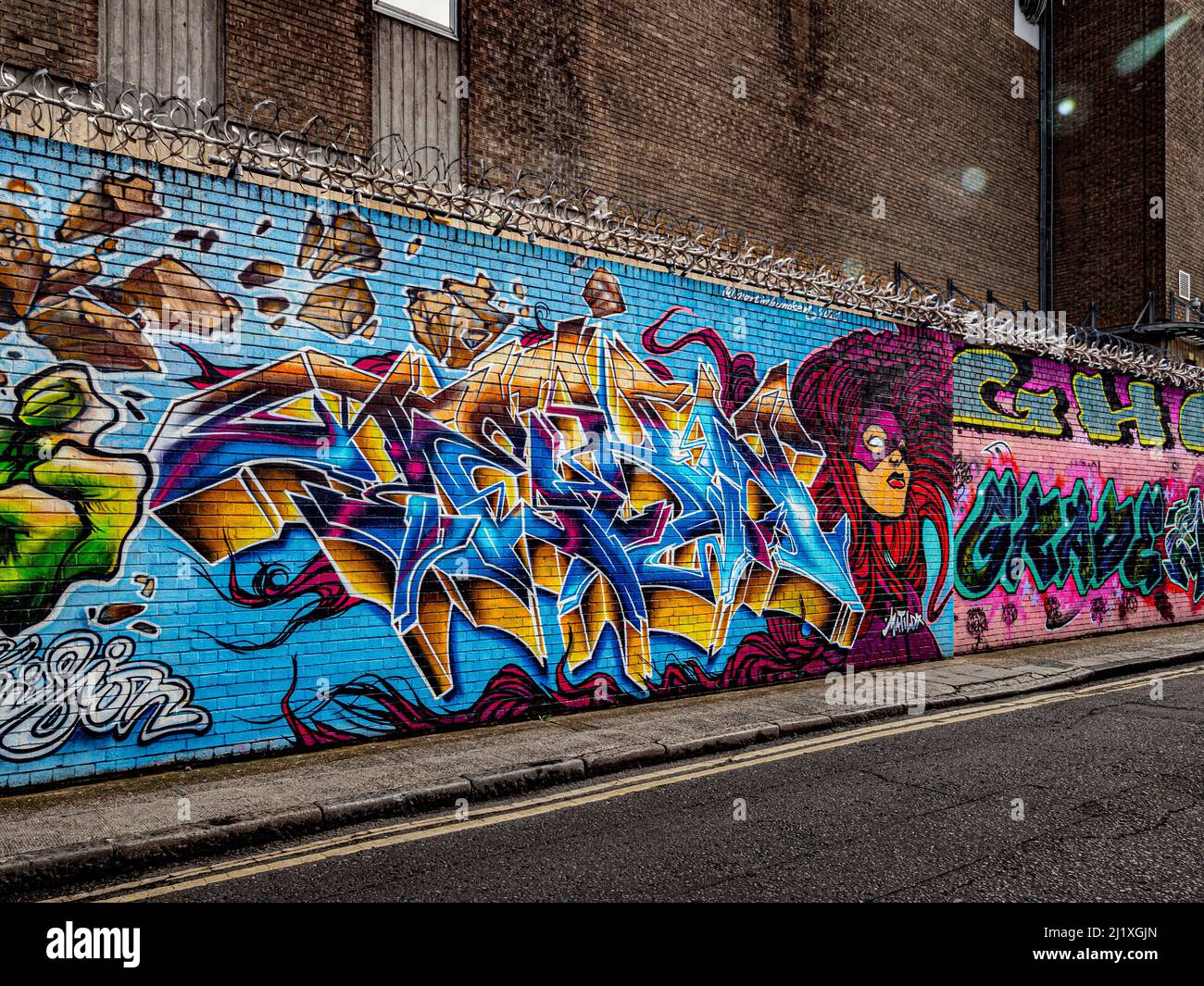 Urban london street hi-res stock photography and images - Alamy