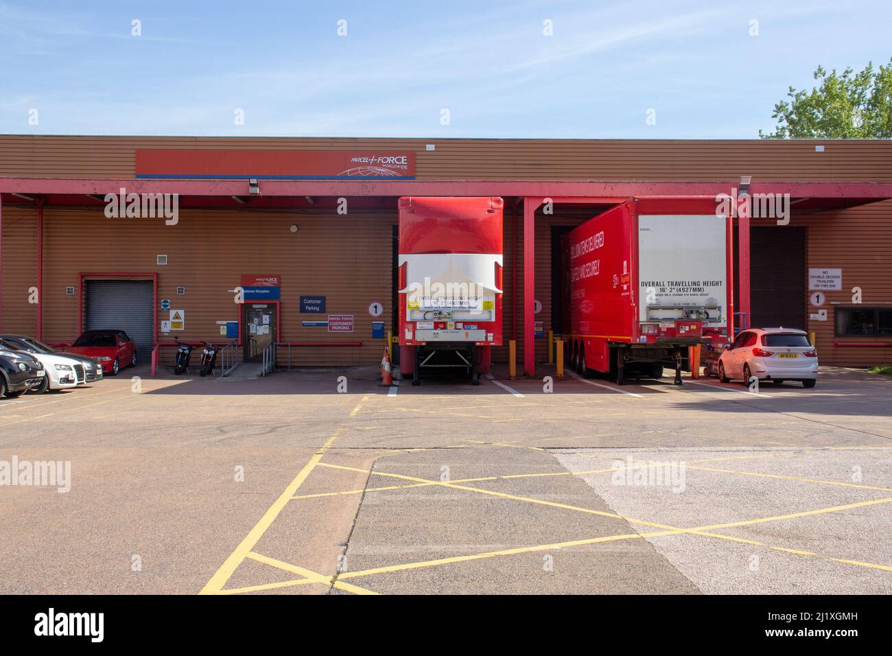 2021 loading hi-res stock photography and images - Alamy