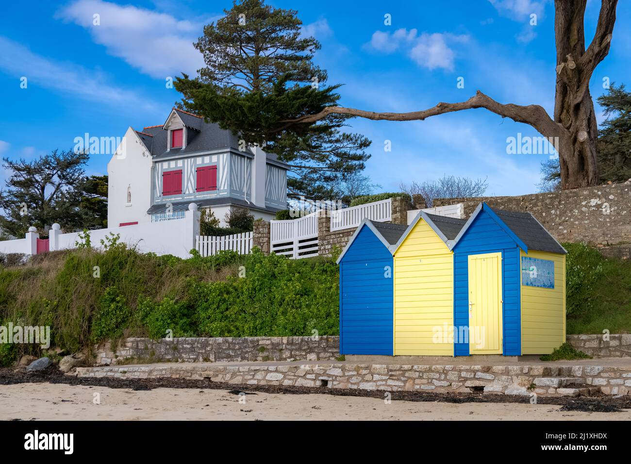 Ile-aux-Moines, France, bathing huts on the beach Stock Photo - Alamy