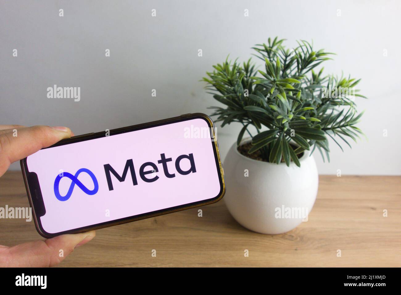 Meta platforms hi-res stock photography and images - Alamy