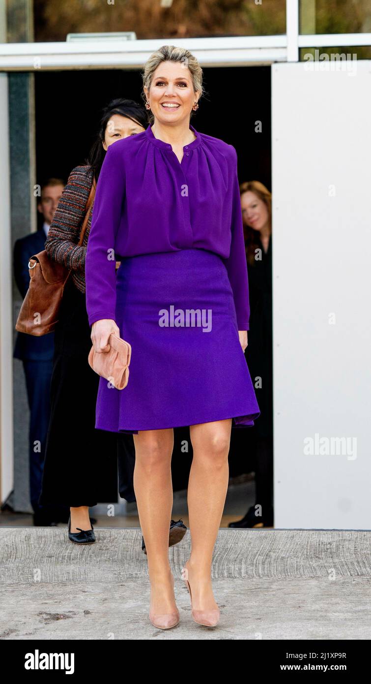Rotterdam, Niederlande. 28th Mar, 2022. Queen Maxima of The Netherlands leaves at the Kunsthal ...