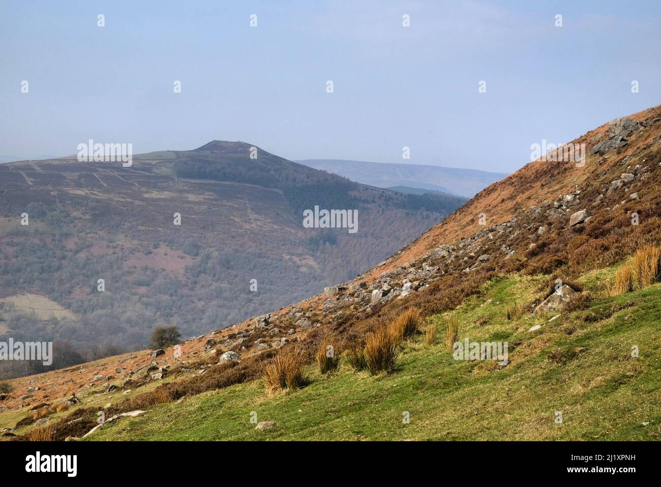 Views from Bamford Edge in the Dark Peak of the Peak District ...