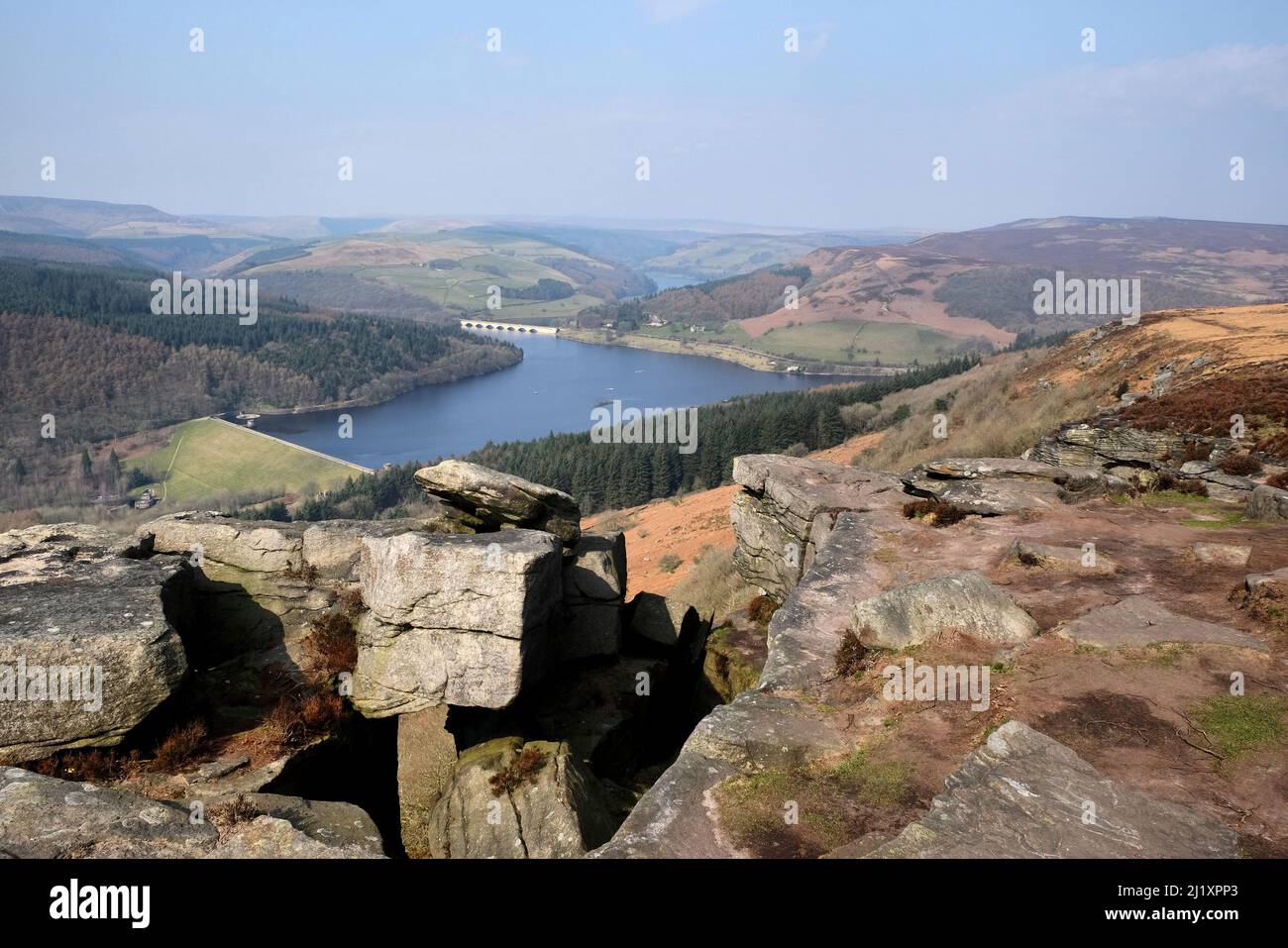Views towards Ladybower Reservoir from Bamford Edge in the Dark Peak of ...