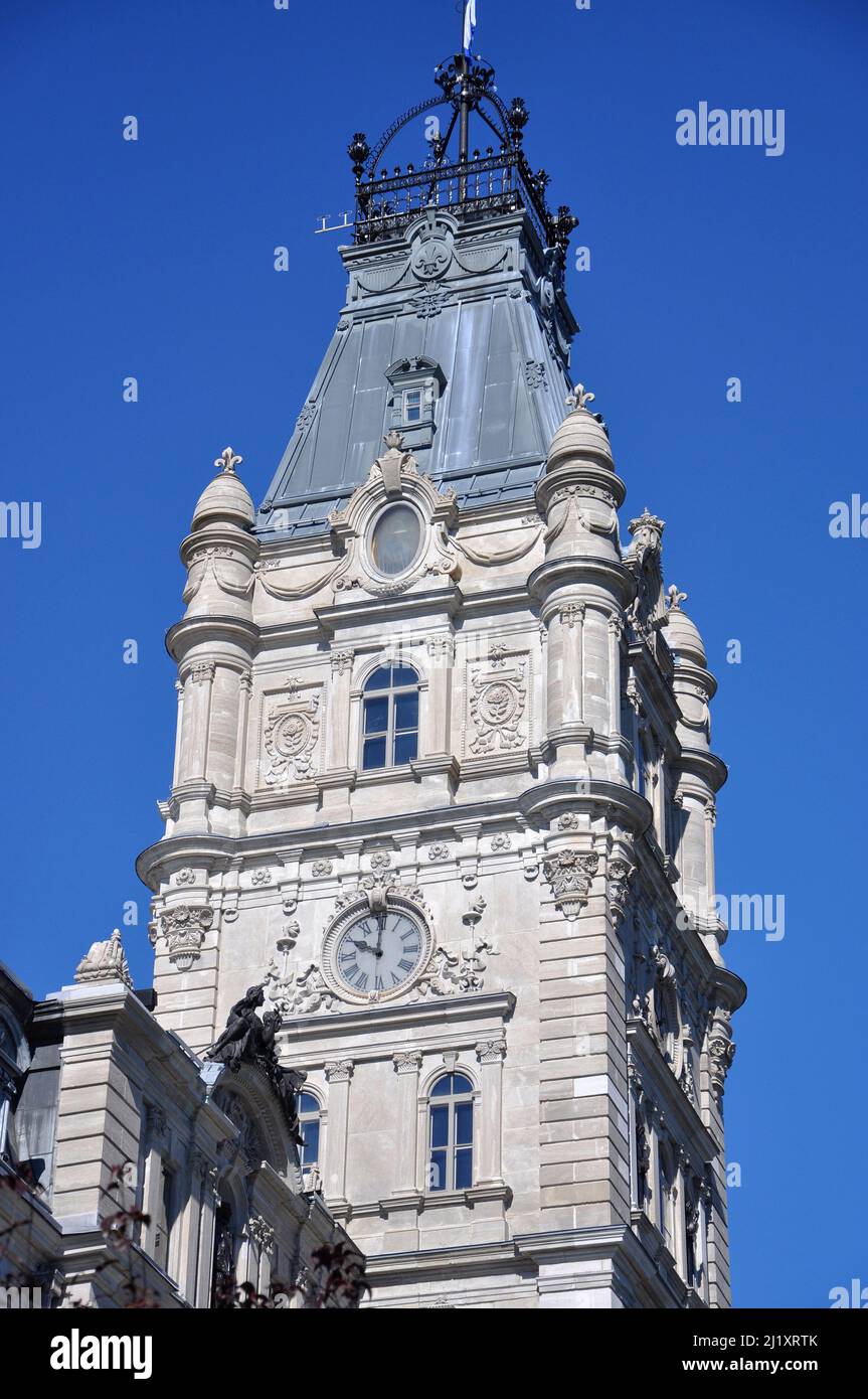 The parliament house in the city of quebec hi-res stock photography and ...
