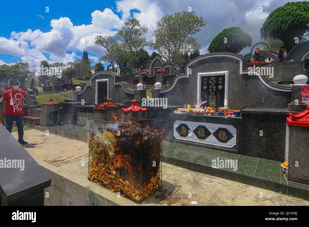 Cheng beng hi-res stock photography and images - Alamy