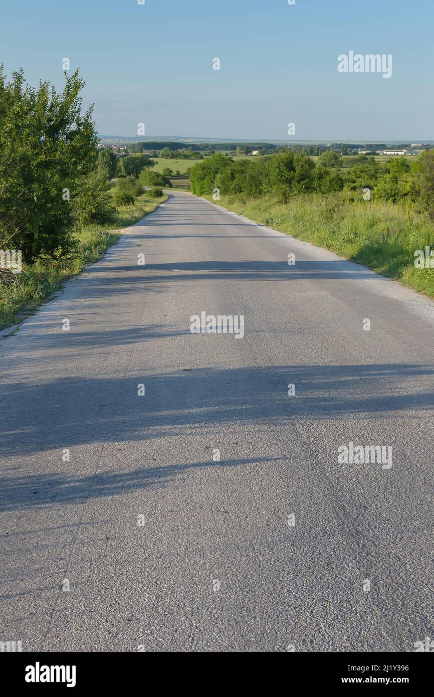 Scenic drive open road hi-res stock photography and images - Alamy